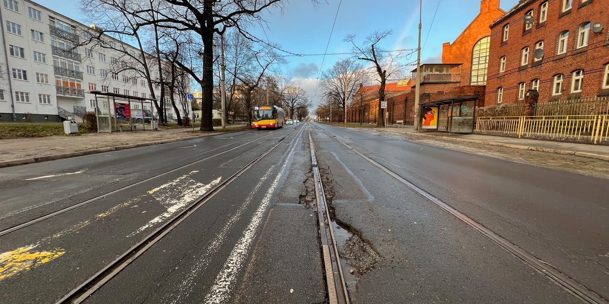 Opracowanie dokumentacji projektowej dla zadania pn: Przebudowa ul. Reymonta na odcinku od ...